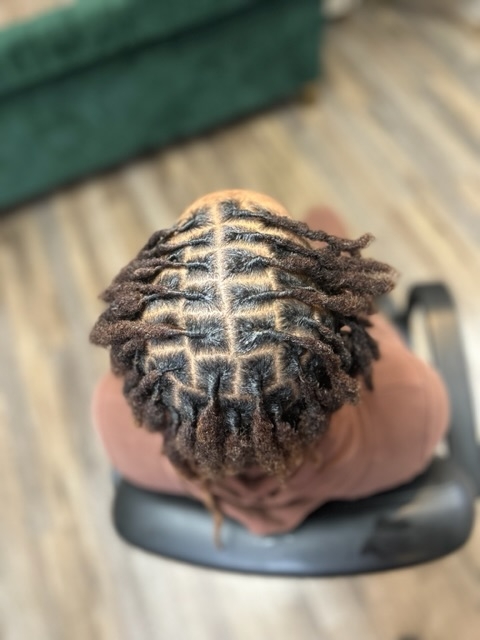 Schedule Appointment with Hippie Loctician LLC