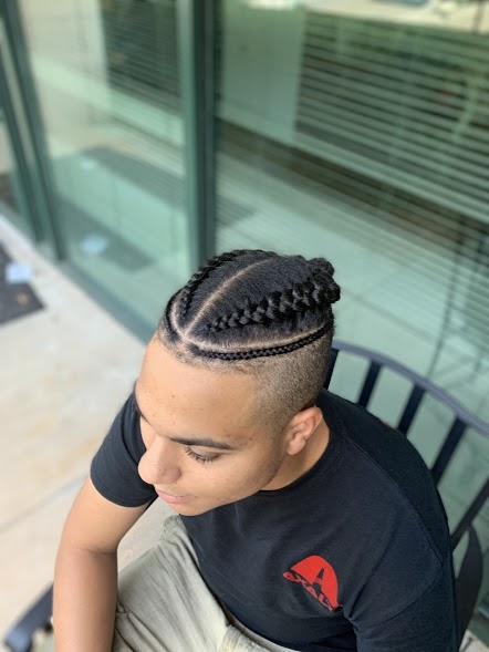 Schedule Appointment with Divine Ray Hair studio