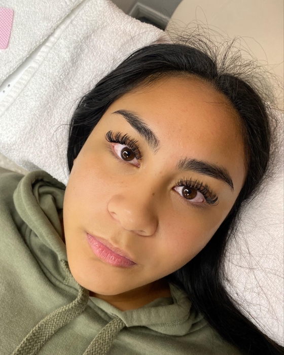 Schedule Appointment with Leanne's Luscious Lashes